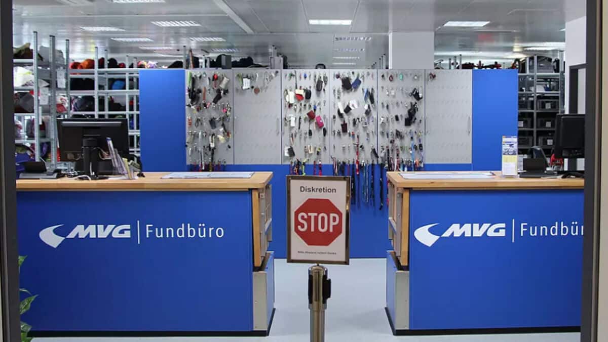 MVG versteigert wieder Fundsachen online - 25. Februar 2026 | 95.5 ...